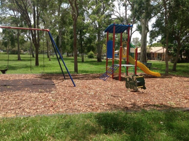 Brisbane Half Day Trips - Shorncliffe Train Line