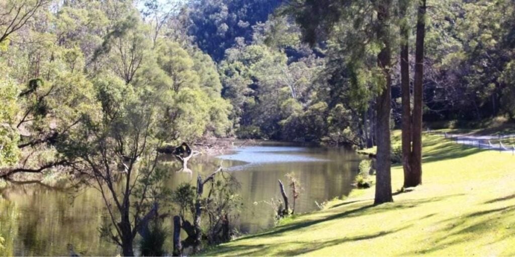 What Makes Lake Moogerah The Gorge So Special?